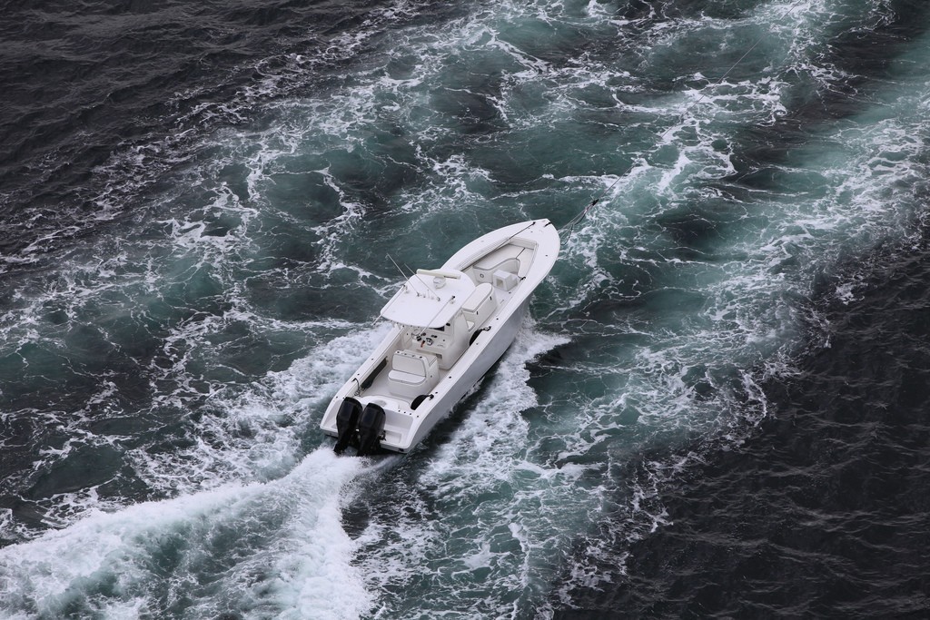 Yacht HADIA, Hakvoort | CHARTERWORLD Luxury Superyacht Charters